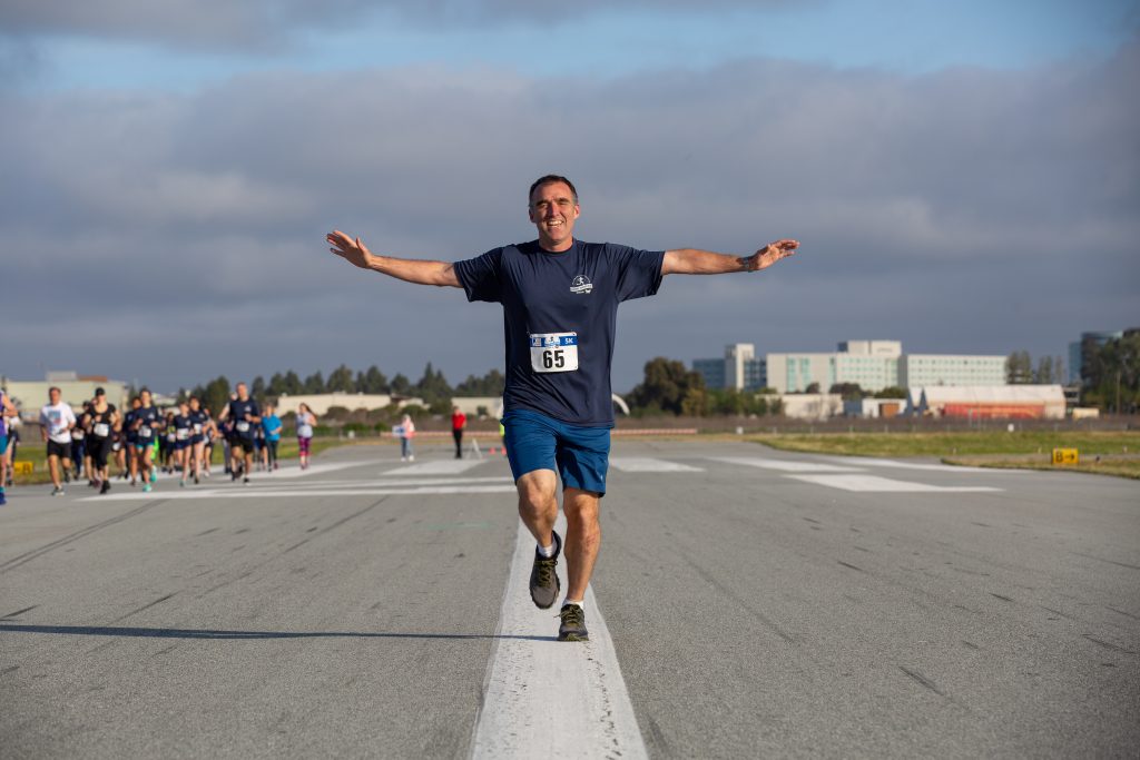 Airport Runway Run - Hiller Aviation Museum